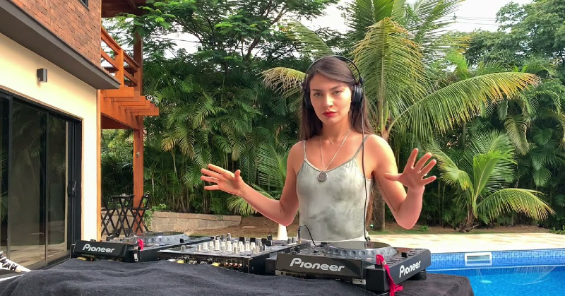 Fernanda Pistelli in Udaipur presented by Soundstrobe | Music Events ...
